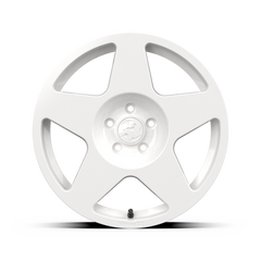 Rally Sport Tarmac - Rally White | Fifteen52 | Cast Wheels