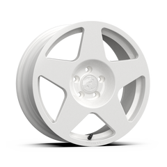 Rally Sport Tarmac - Rally White | Fifteen52 | Cast Wheels
